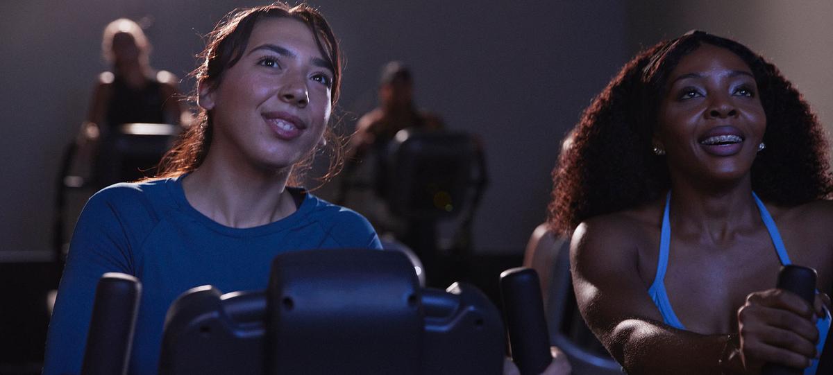 Signature Amenities | Premium Gym Amenities | EōS Fitness